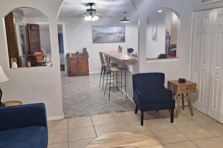 Lagoon Shaped Pool Home With Private Back Yard! - Vero Beach, FL