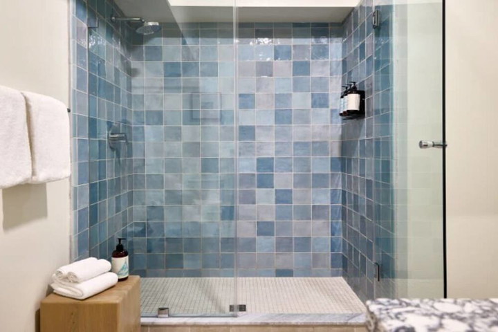 Wayfinder Newport | 1br Suite | Authentic Newport, Mural Pool, Social Pulse - Newport, RI