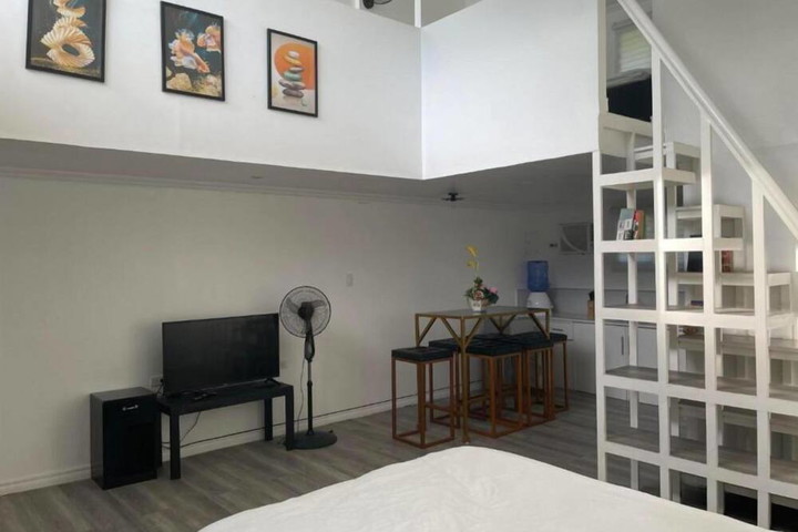 Seaside Retreat: Beach Loft Living - Sipalay City