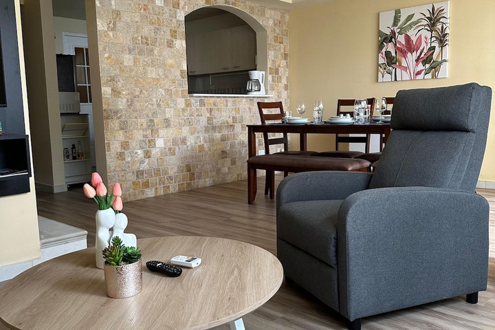 Cozy 3-bedroom Townhome With Wifi, Ac In Fabulous Panamá - Panama City