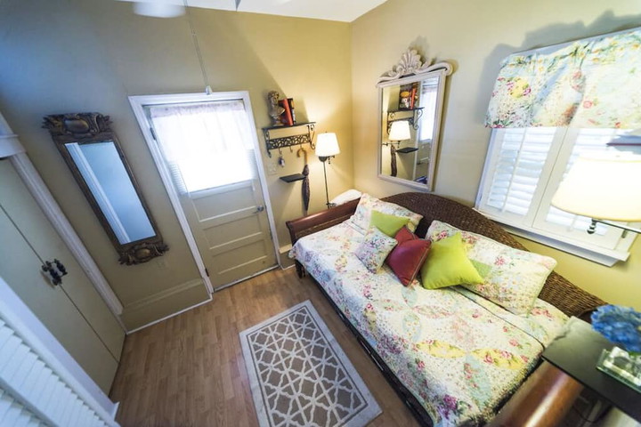 Cottage Tiny House Living Accommodation In Beaufort For Cost-conscious Traveler - Beaufort, SC