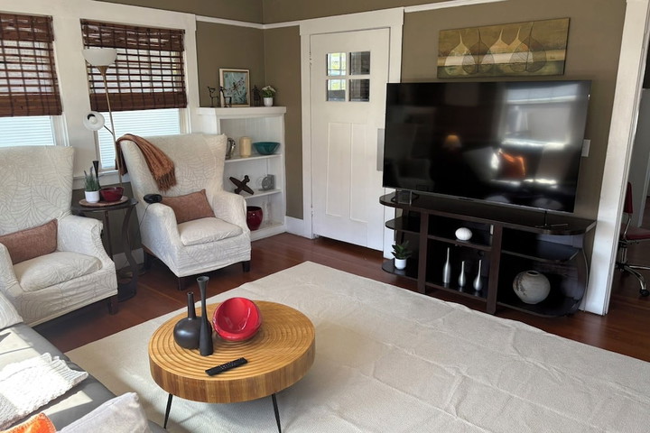 Modern 3br Near Stanford, Meta & Google  Luxury Kitchen  Bright, Updated Home - Palo Alto, CA