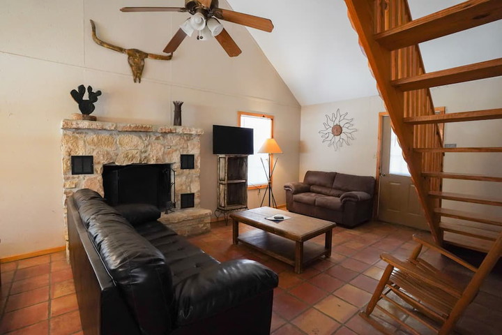 Frio Country Resort - Within Walking Distance To The Frio River! - Concan, TX