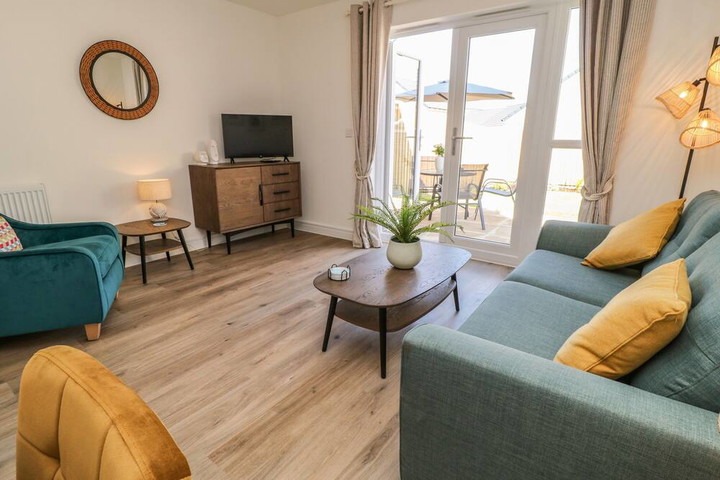 Pebble Bay, Pet Friendly, Character Holiday Cottage In Appledore - Appledore