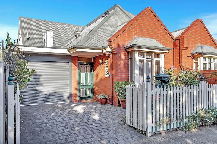 Picket Fence Cottage Steps From Adelaide Oval - Adelaide