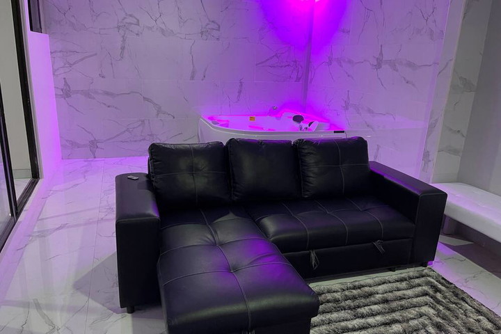 Small Lux House/2br Hottub - Alajuela