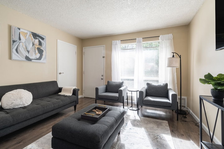 Vibrant Downtown Condo - Redmond, WA