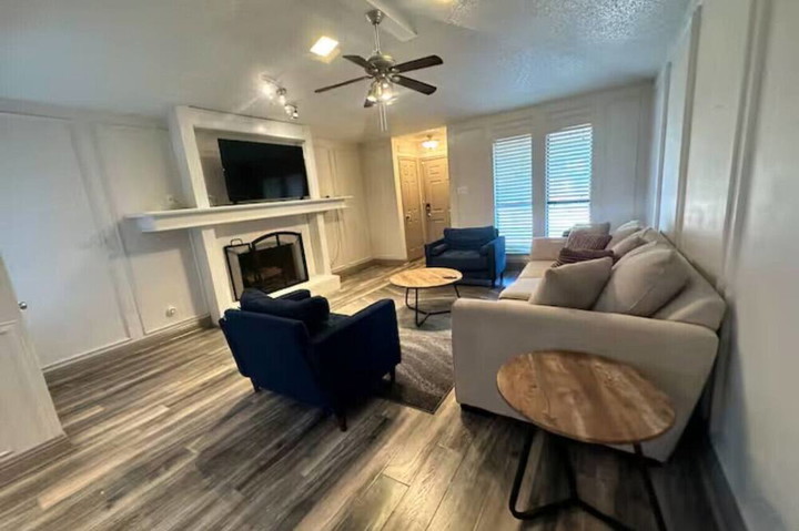 *Extended Stay: Backyard, Garage, Fireplace* - Lewisville