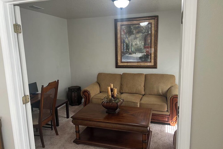 3-bedroom House In Charming Deland With Ac - DeLand, FL