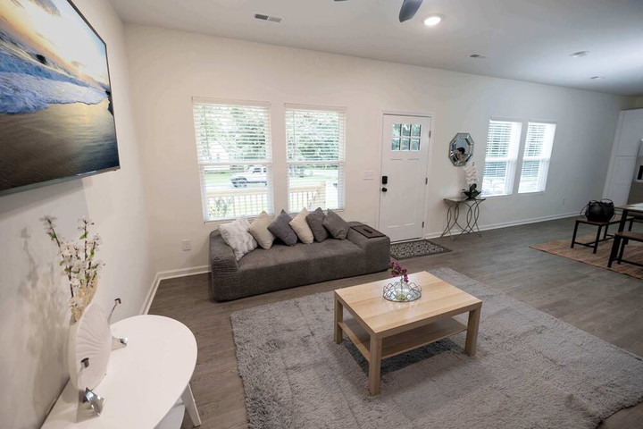 4 Min To Downtown | 10 To Elon | Car Rental Avail. - Burlington, NC