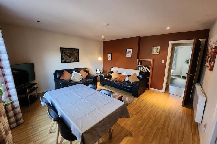 Granite Getaways - Large Flat With Free Parking - Aberdeen