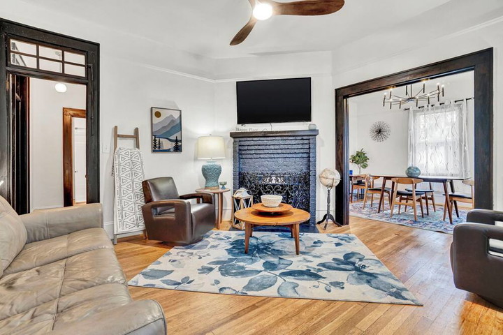 Walk To Downtown! Pet-friendly 2br Near Trails, Breweries, Restaurants - Hendersonville, NC