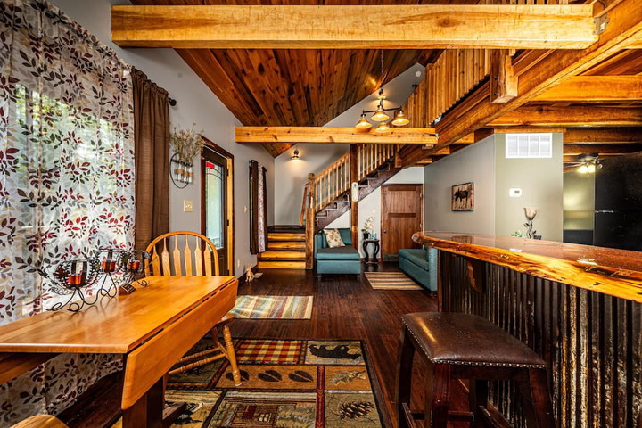 Romantic, Secluded Log Cabin | 2br, 1.5ba - Brown County, IN