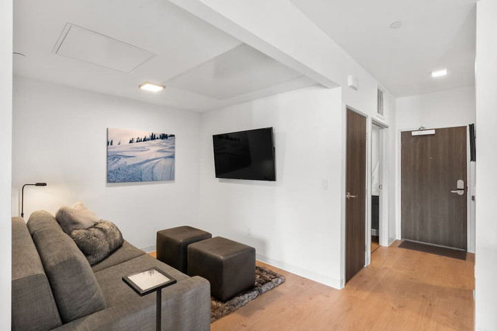 Bozeman Sobo Loft 307 -Easy Walking Distance To Downtown Bozeman! - Bozeman, MT