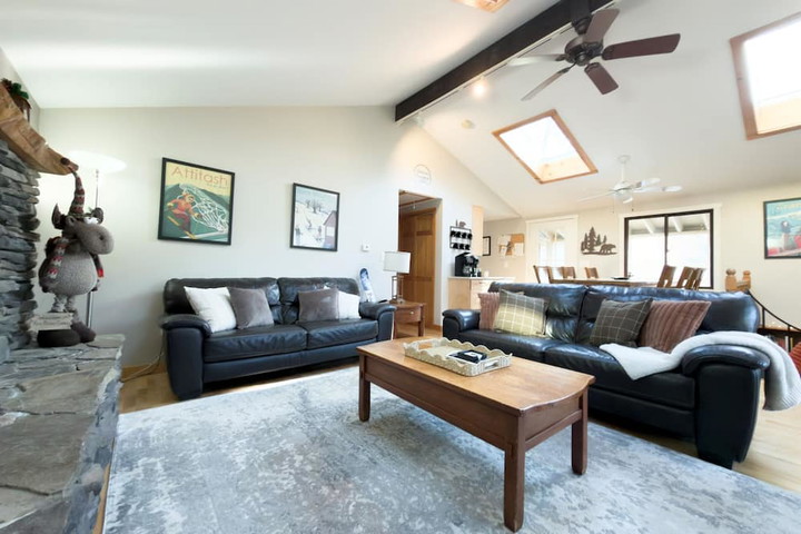 Chalet Near Downtown, Firepit, Dog Friendly, Grill - North Conway, NH