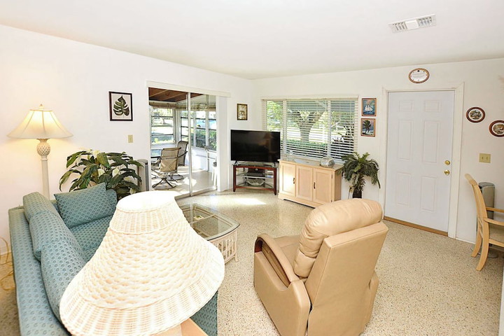 Cute Jensen Beach Cottage - Stuart, FL