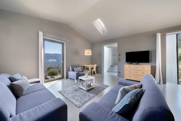 Apartment Am Grübl With Mountain View, Private Terrace, And Wi-fi - Lana