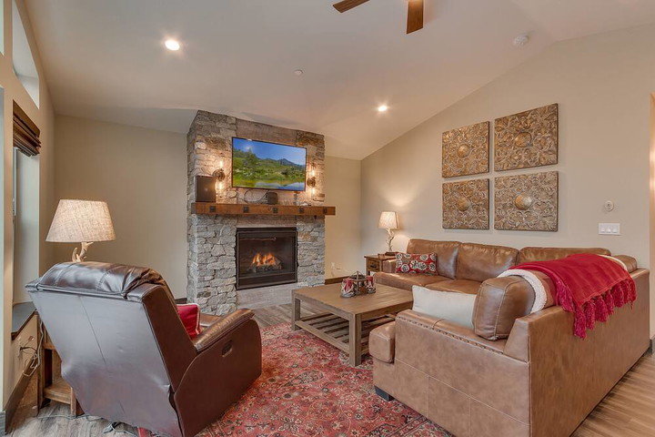 Silver Pines - Private Home On The Meadow - South Lake Tahoe, CA