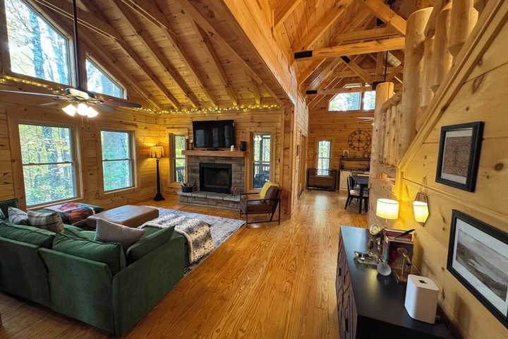 Peaceful Mountain Cabin With Amenties In Rumbling Bald Resort, Lake Lure - Lake Lure, NC