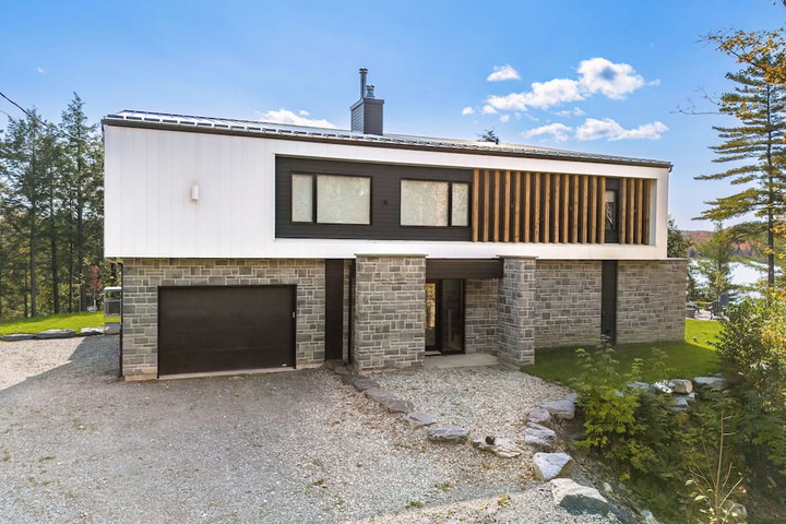 Luxury Waterfront Chalet - Orford