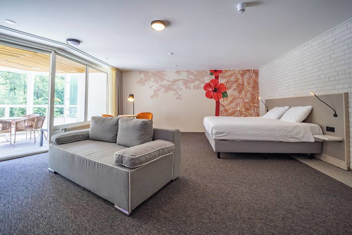 Spacious Family Escape  Indoor Pool, Free Parking, And Onsite Fun Included - Lochem