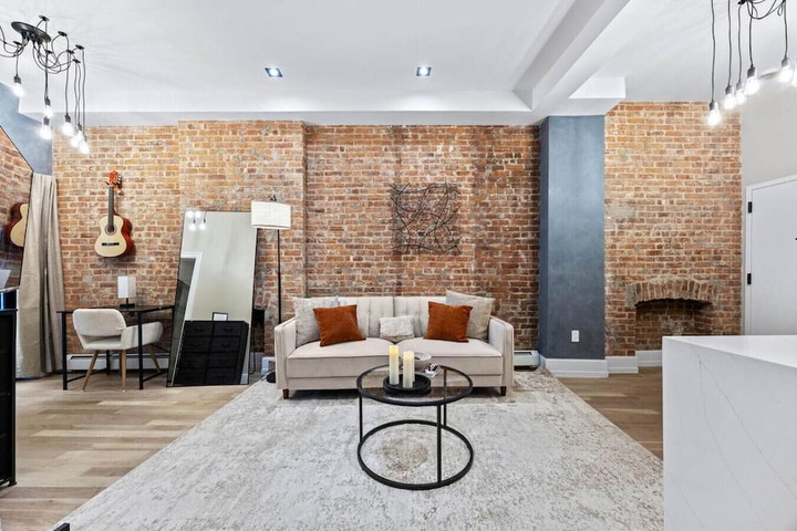 Private Manhattan Retreat, Sauna, Yard + King Bed - Astoria - Queens NY