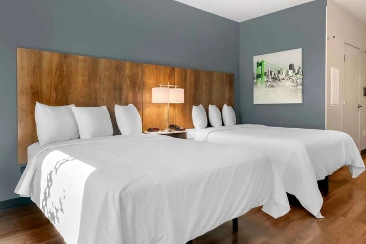 Enjoy Roomy Accommodations Just Steps From Sparks Marina - Sparks, NV