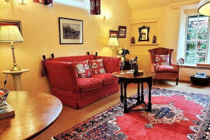 Steeple Ashton Village Spacious Comfort In Cottage For 2 In Country House Style - Bradford-on-Avon