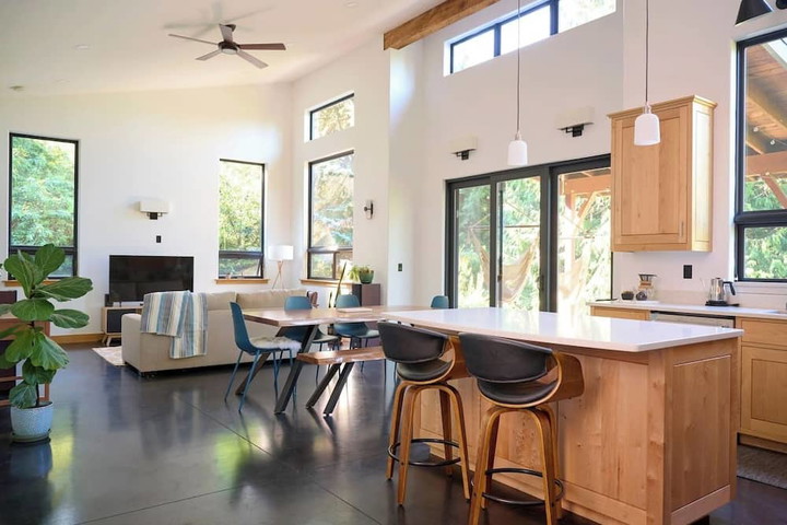 Bellingham Meadows- With Hot Tub And King Size Bed - Bellingham, WA