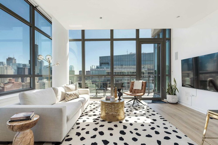 Sky-high 3br Penthouse In West Loop - Chicago