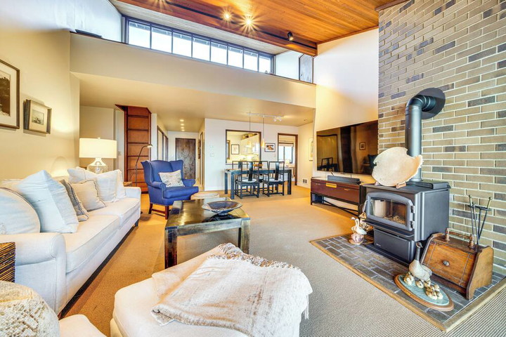 Water Views & Marina Access: Port Ludlow Getaway - Whidbey Island, WA