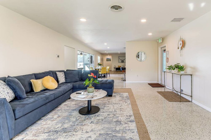 Heated Pool W/ No Fee! Vero Beach Oasis Near Ocean - Vero Beach, FL