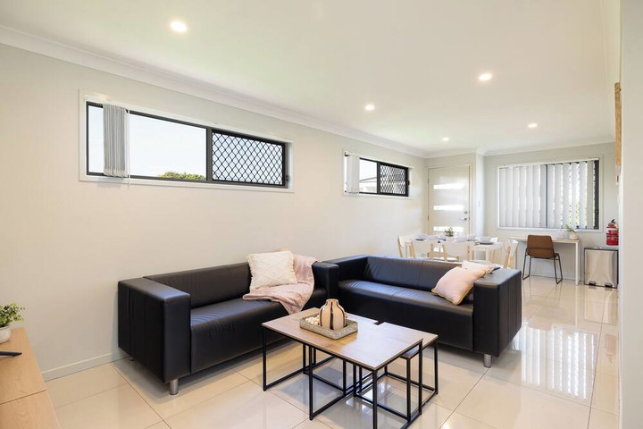 Modern Rocklea 2br | Parking | Kitchen | 120d2 - Brisbane