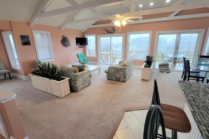 6812 Beach Rd, Semi-oceanfront/pool - Nags Head, NC