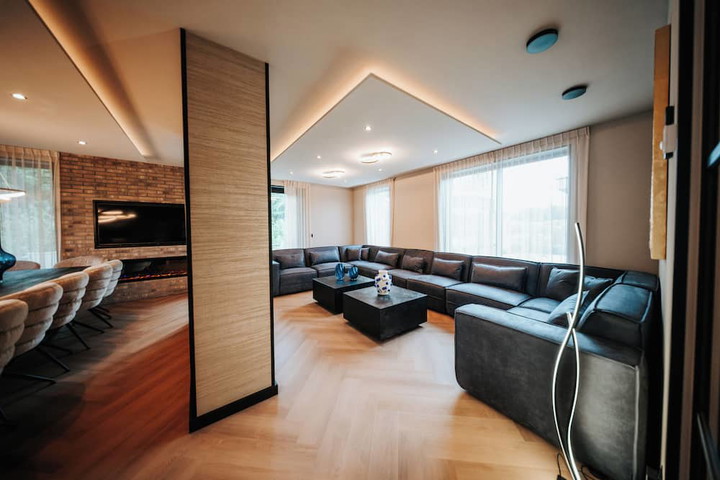 Luxury 16-person Villa In Waarland With 8 Bedrooms, A Private Indoor Pool, A Hot Tub, And Plenty Of Peace, Space, And Comfort For The Entire Party. - Alkmaar
