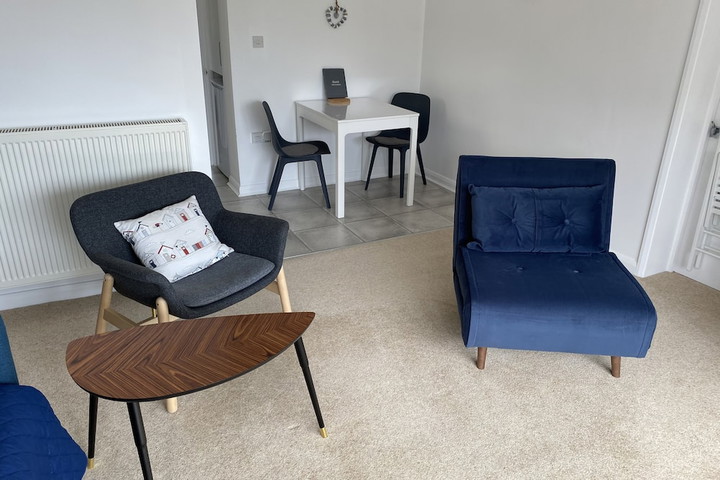 Sea Side Apartment With Parking, Sea And Country Views - 라임 레지스