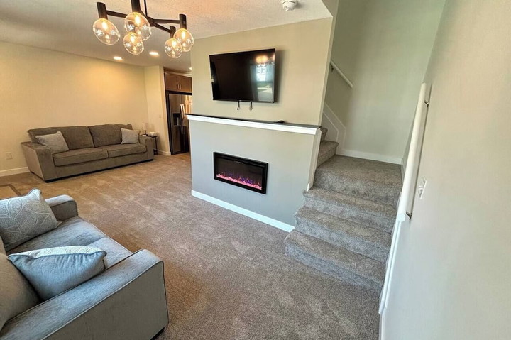 Lake Erie Views- 2 Mins To Downtown & Bayfront - Erie, PA
