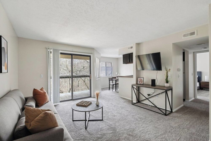 Northwoods Apt 8241-2a I 1 Bed 1bath - Dublin, OH