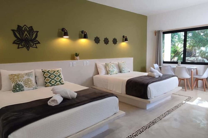 Sleeps 4, Beach 1 Block, Garden, Mini Kitchen, C5 - Holbox