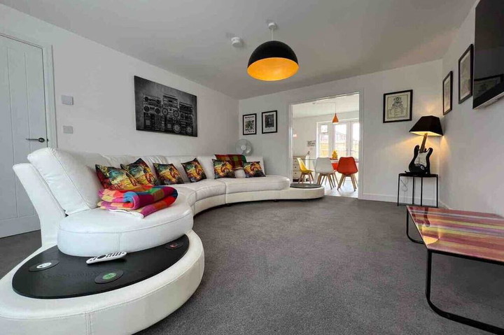 4-bedroom House In Prime Location - Southampton, UK