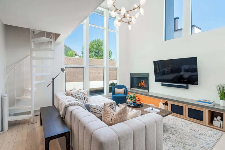 Ski-in/out 3br W Central Ac, Views, Pool & Hot Tub - Aspen