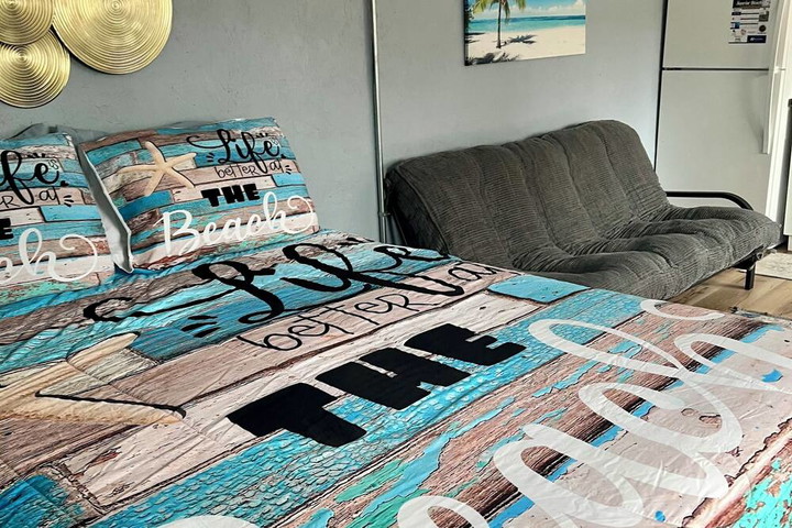 Franky And Louie's Bunkhouse 2 - Sunrise Beach, MO
