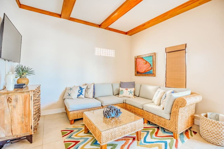 Gulf Views, Scenic Elevated Sundeck, Heated Shared Pool, Boat Dock Availability - Marathon, FL