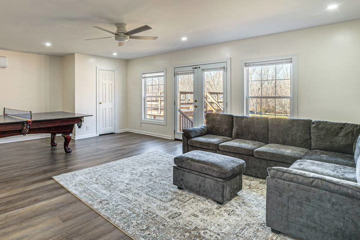 Secluded Family Home In Springfield, Pets Welcome! - Springfield, TN