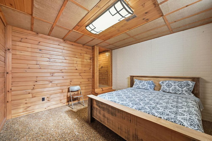 Experience The Quiet Beauty Of The Amish Countryside At Sprinkle Bottom Lodge. - Ohio