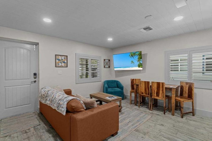 Are You Looking For A Quaint Fishing Village In The Heart Of Captiva Island? - Jensen's Cottage #05 - Sanibel Island, FL