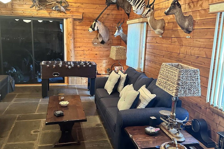 Beautiful Cabin In The Woods Close To Skiing, Hiking And Shopping With Hot Tub. - Stockbridge