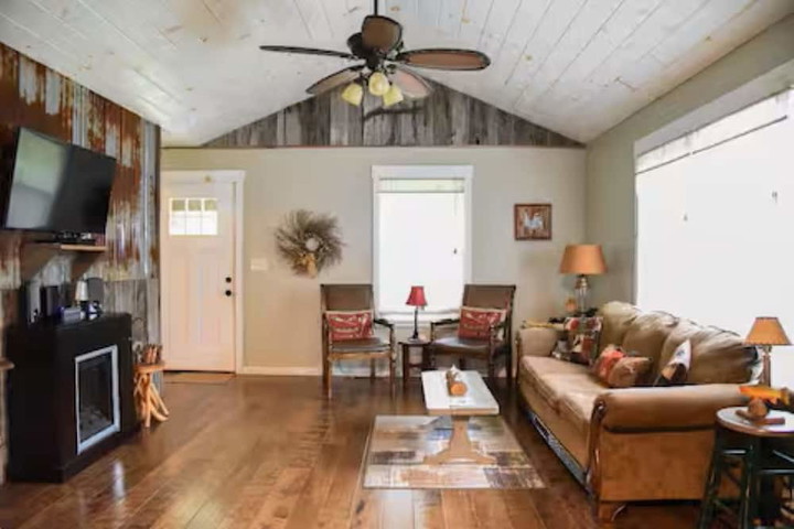 Rocky Creek Cottage ~A Charming 2-bedroom Country Cottage In Beautiful Maryville - Maryville, TN