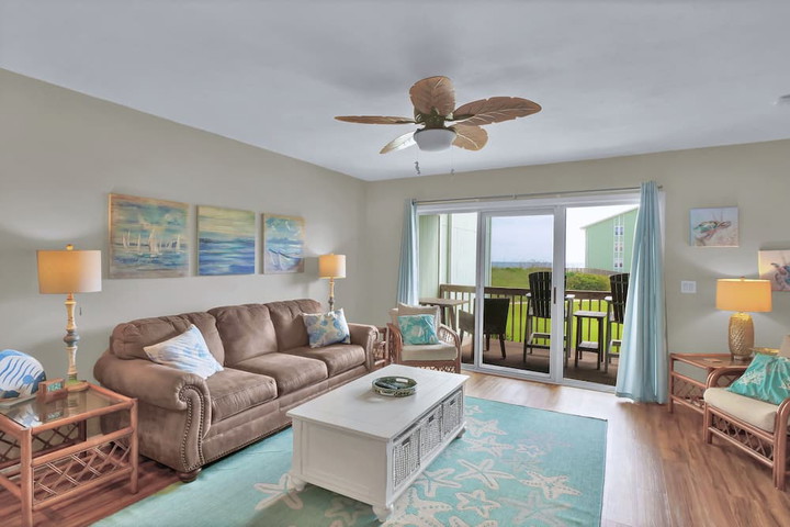 Ocean View, Pool & Easy Beach Access! - Surf City, NC
