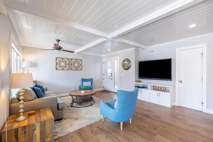 Ocean Breeze I By Avantstay | Steps To The Beach! - Newport Beach, CA